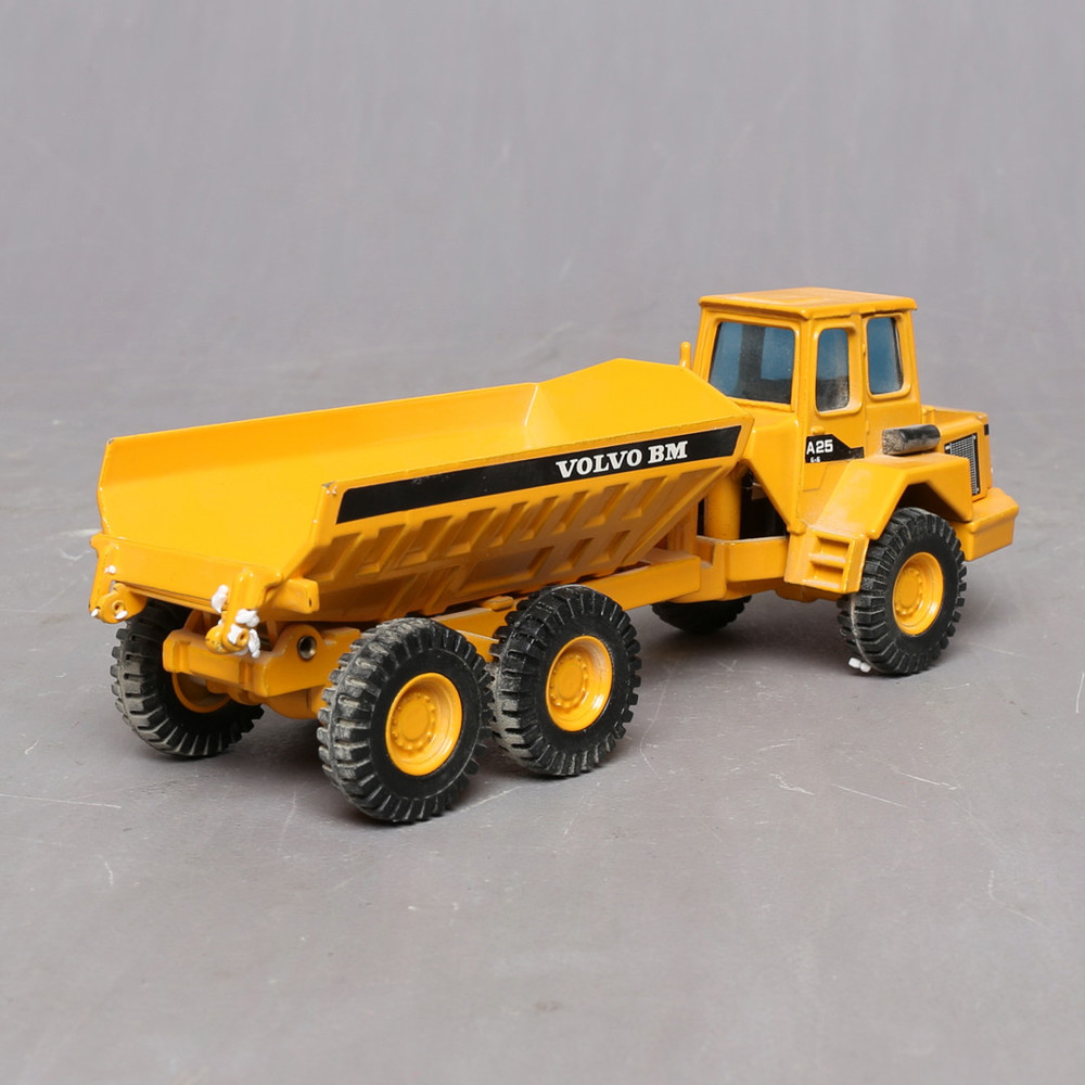 VOLVO A 25, dump truck, scale 1:50, coll… | Auktion.se